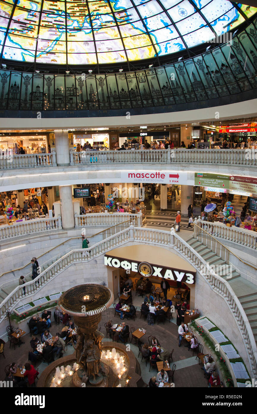 Underground shopping mall -Fotos und -Bildmaterial in hoher Auflösung ...