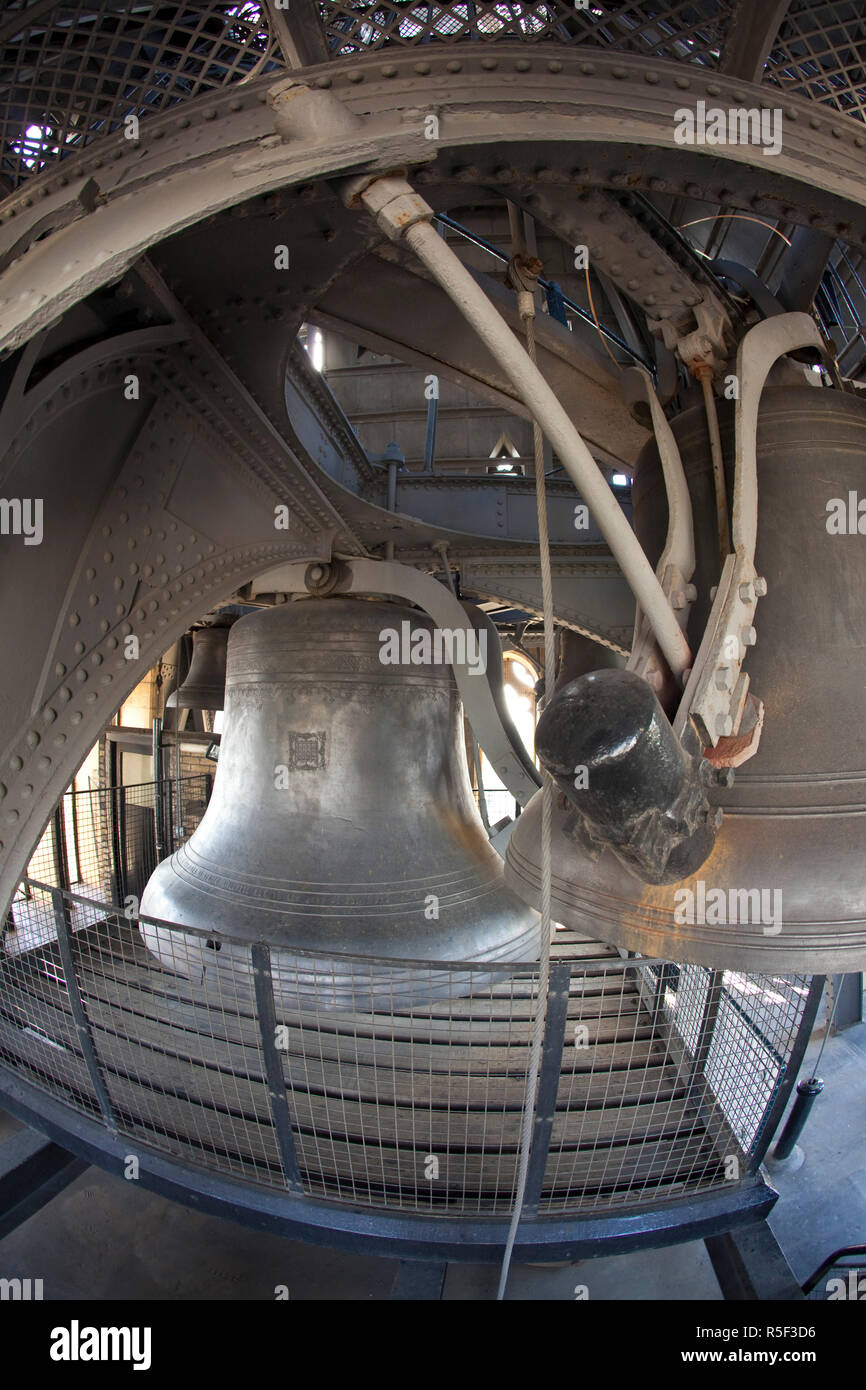 Die große Glocke (Big Ben) in den Glockenturm von Houses of Parliament ...