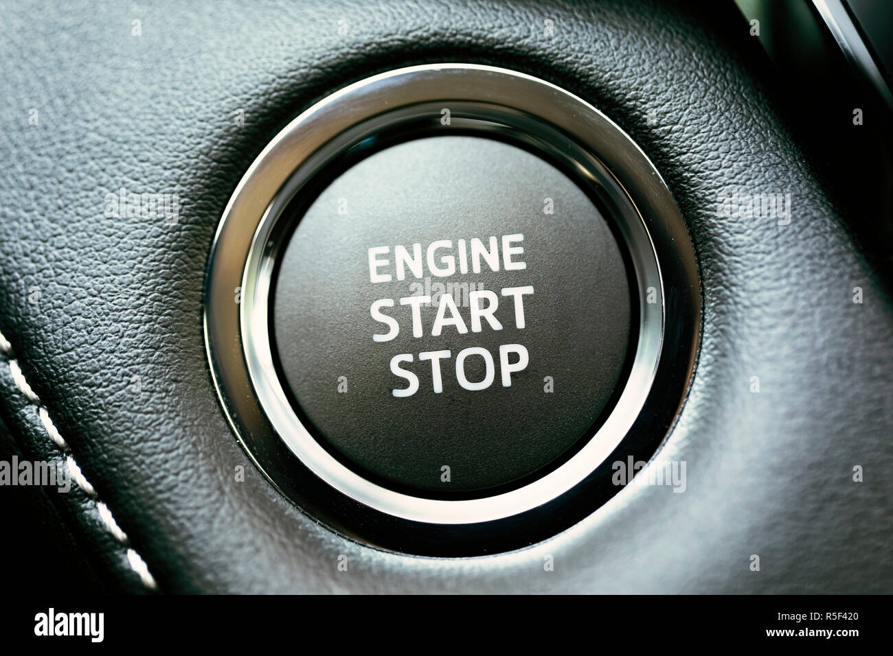 Motorstart Stopp Taste Stockfotos und -bilder Kaufen - Alamy