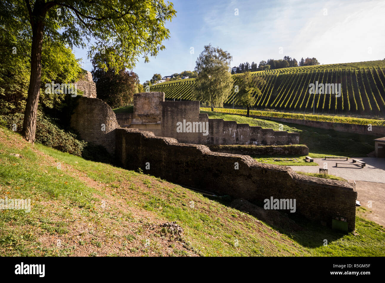 Trier, Deutschland. Das Trierer Amphitheater, eine grosse römische ...
