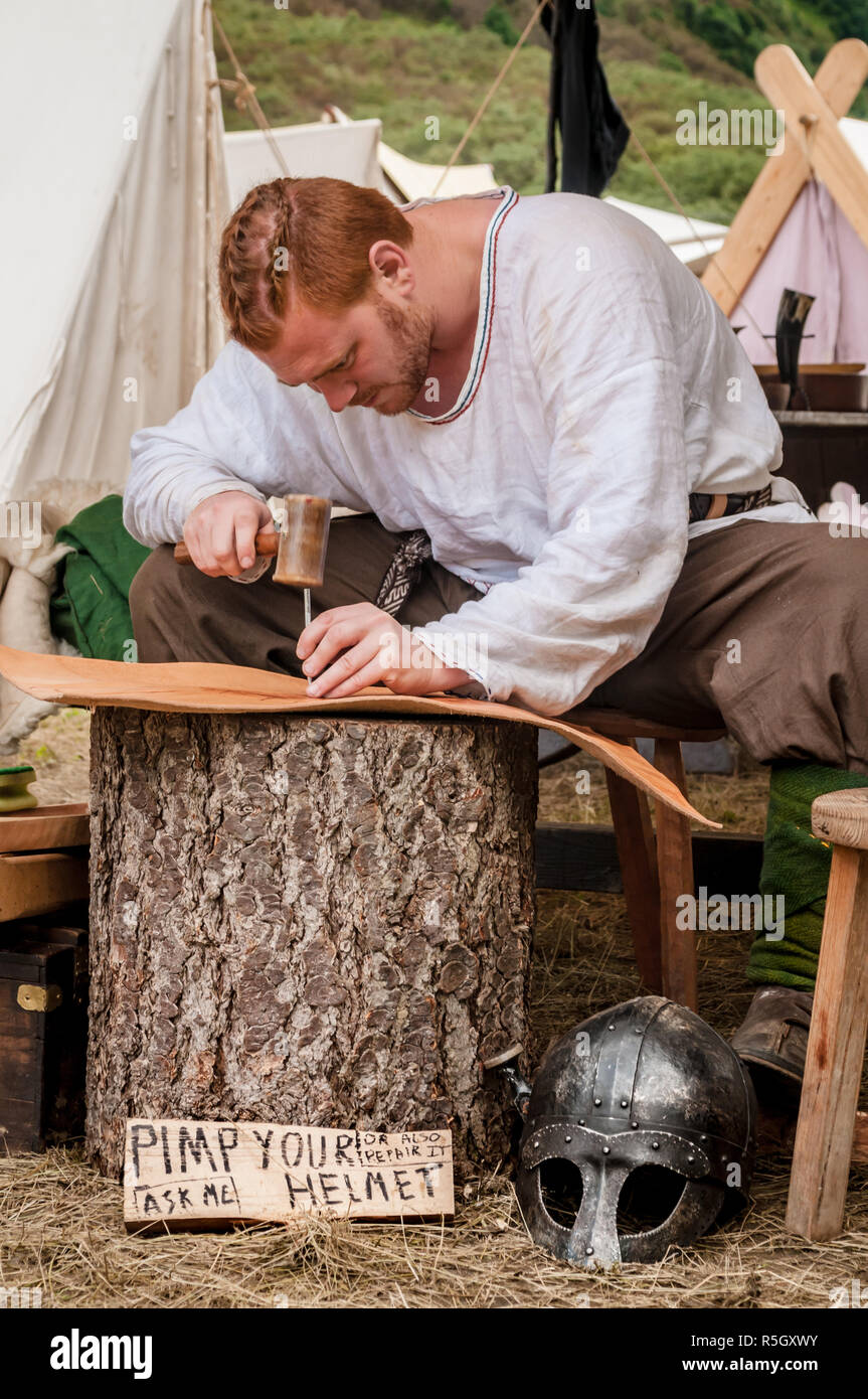 Wikinger reenactment -Fotos und -Bildmaterial in hoher Auflösung – Alamy