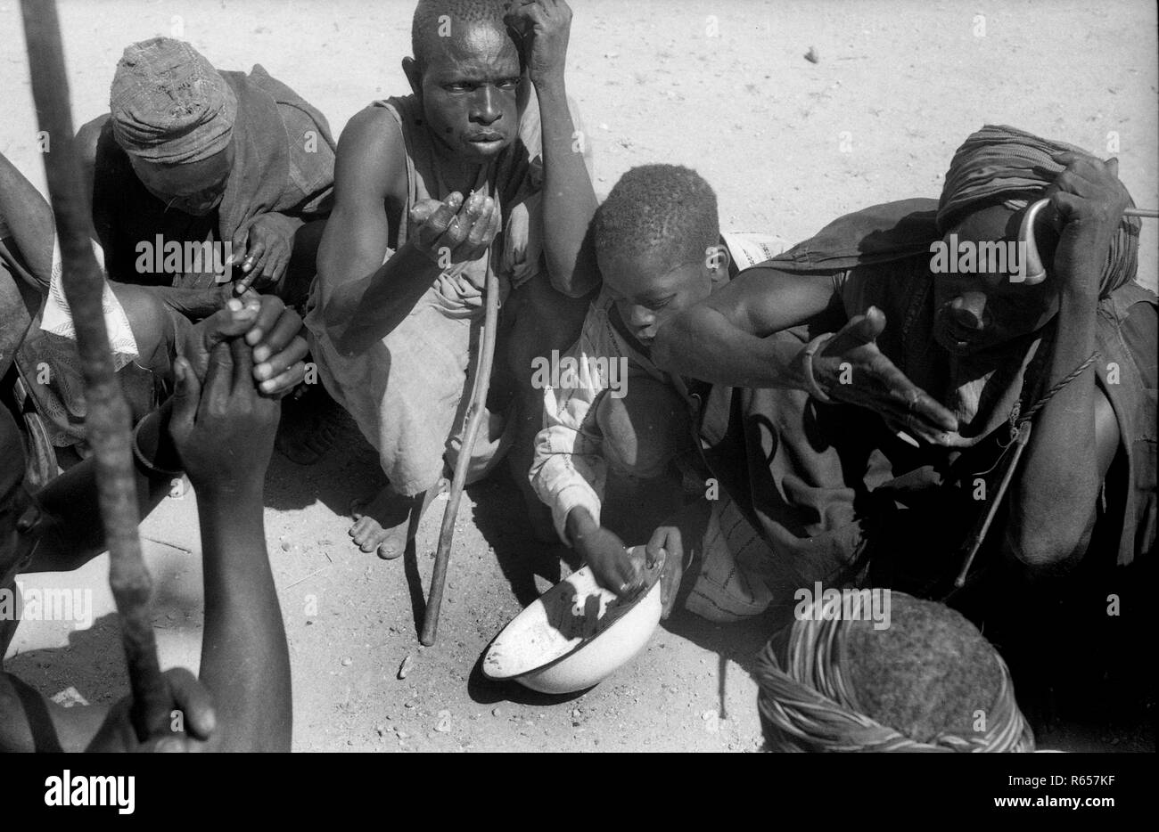 Hunger afrika -Fotos und -Bildmaterial in hoher Auflösung – Alamy