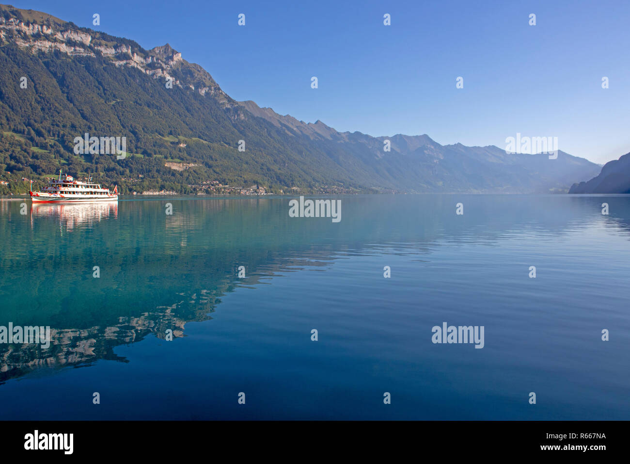 See brienz boot -Fotos und -Bildmaterial in hoher Auflösung – Alamy