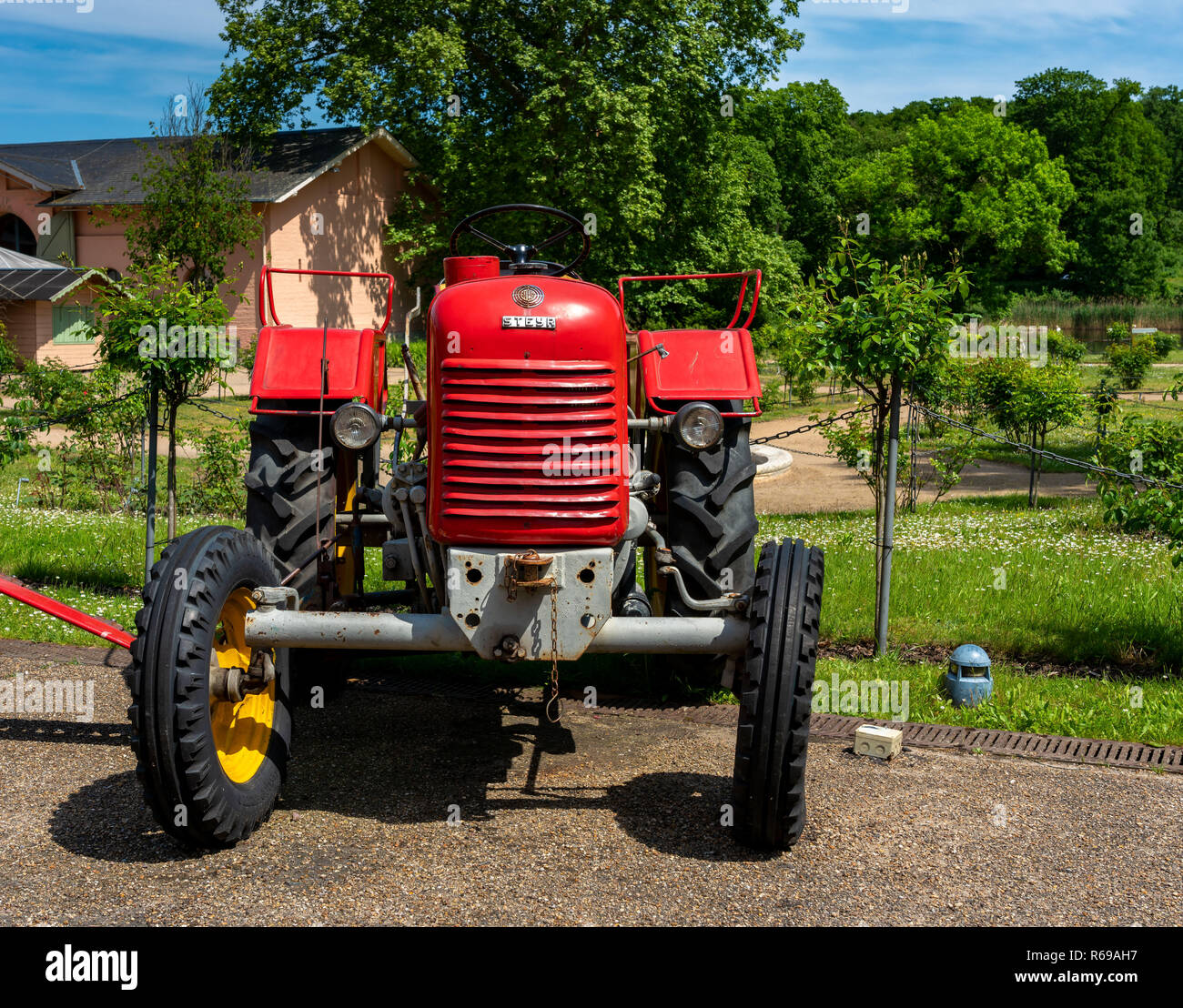 Old steyr tractor -Fotos und -Bildmaterial in hoher Auflösung – Alamy