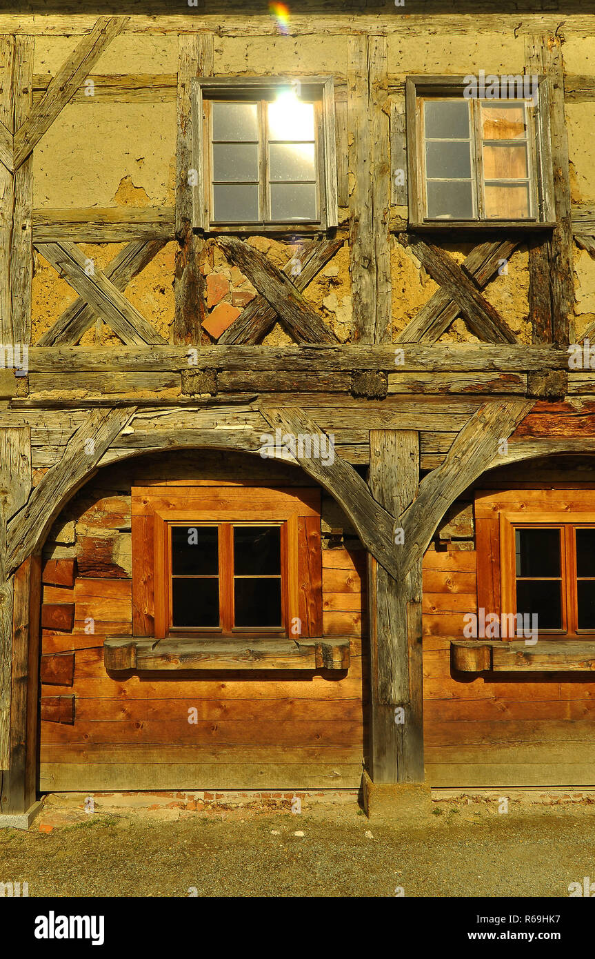 Fachwerk bauernhaus -Fotos und -Bildmaterial in hoher Auflösung – Alamy