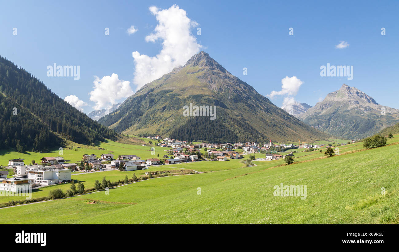 Mit Gorfenspitze und Ballunspitze Galtür, Paznauntal, Tirol, Österreich ...