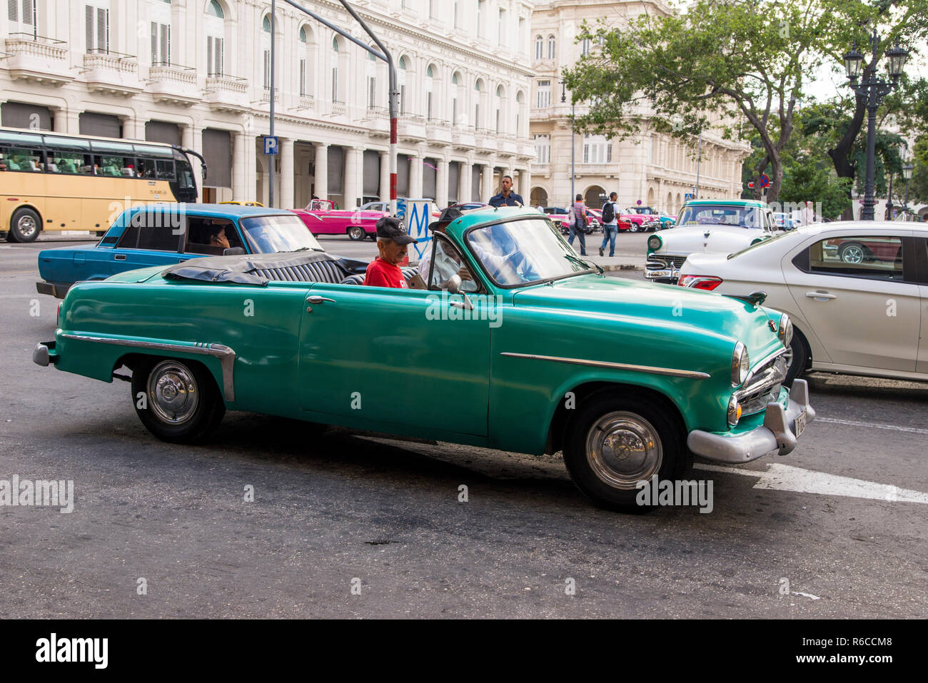 Alte Rote Oldtimer Oldtimer Stockfotos und -bilder Kaufen - Alamy