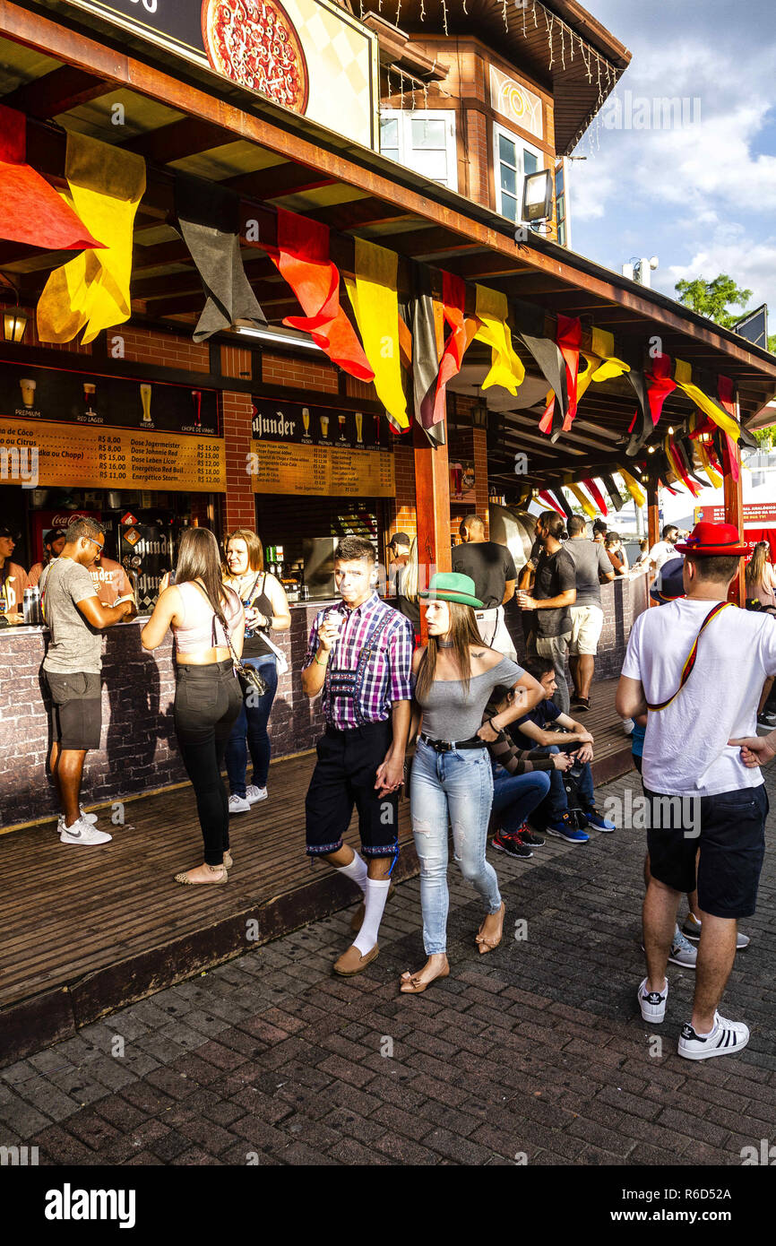 Brasilien oktoberfest -Fotos und -Bildmaterial in hoher Auflösung – Alamy