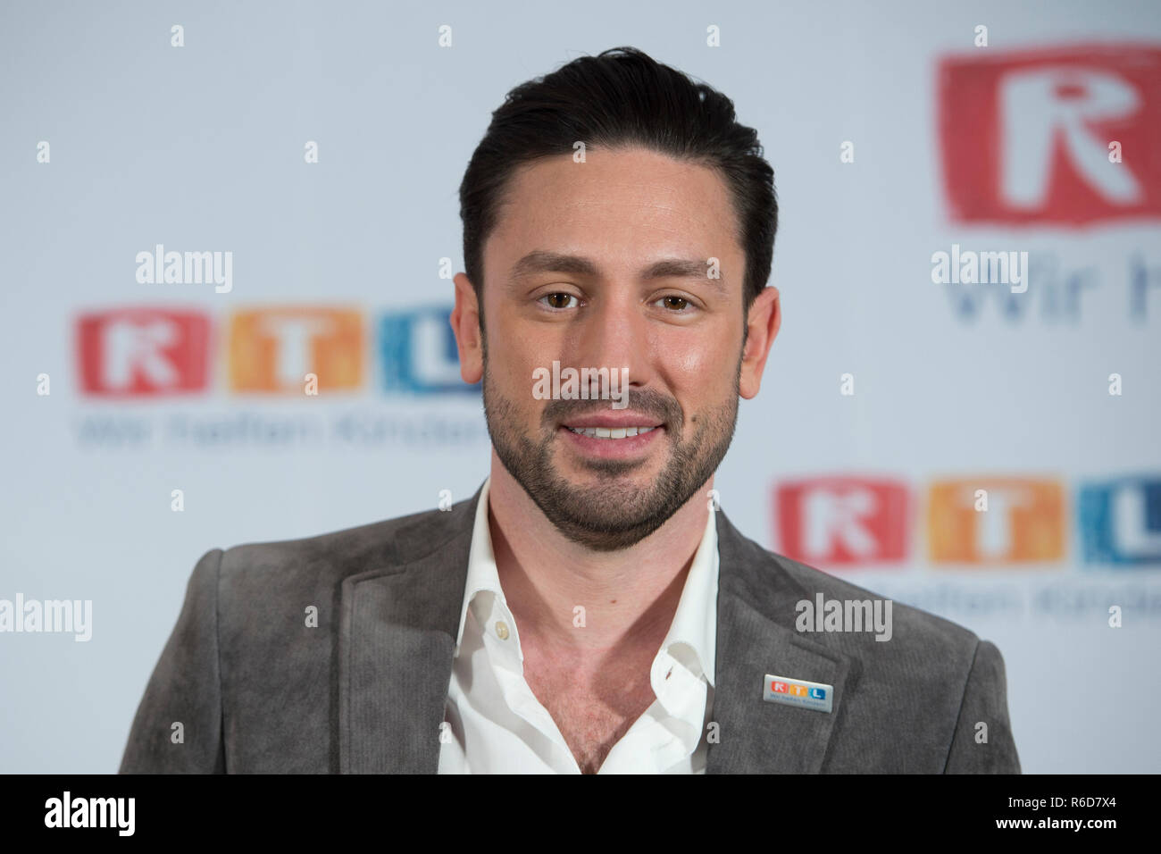 Hürth, Deutschland. 23 Nov, 2018. Daniel VOELZ, Voelz, Bachelor ...