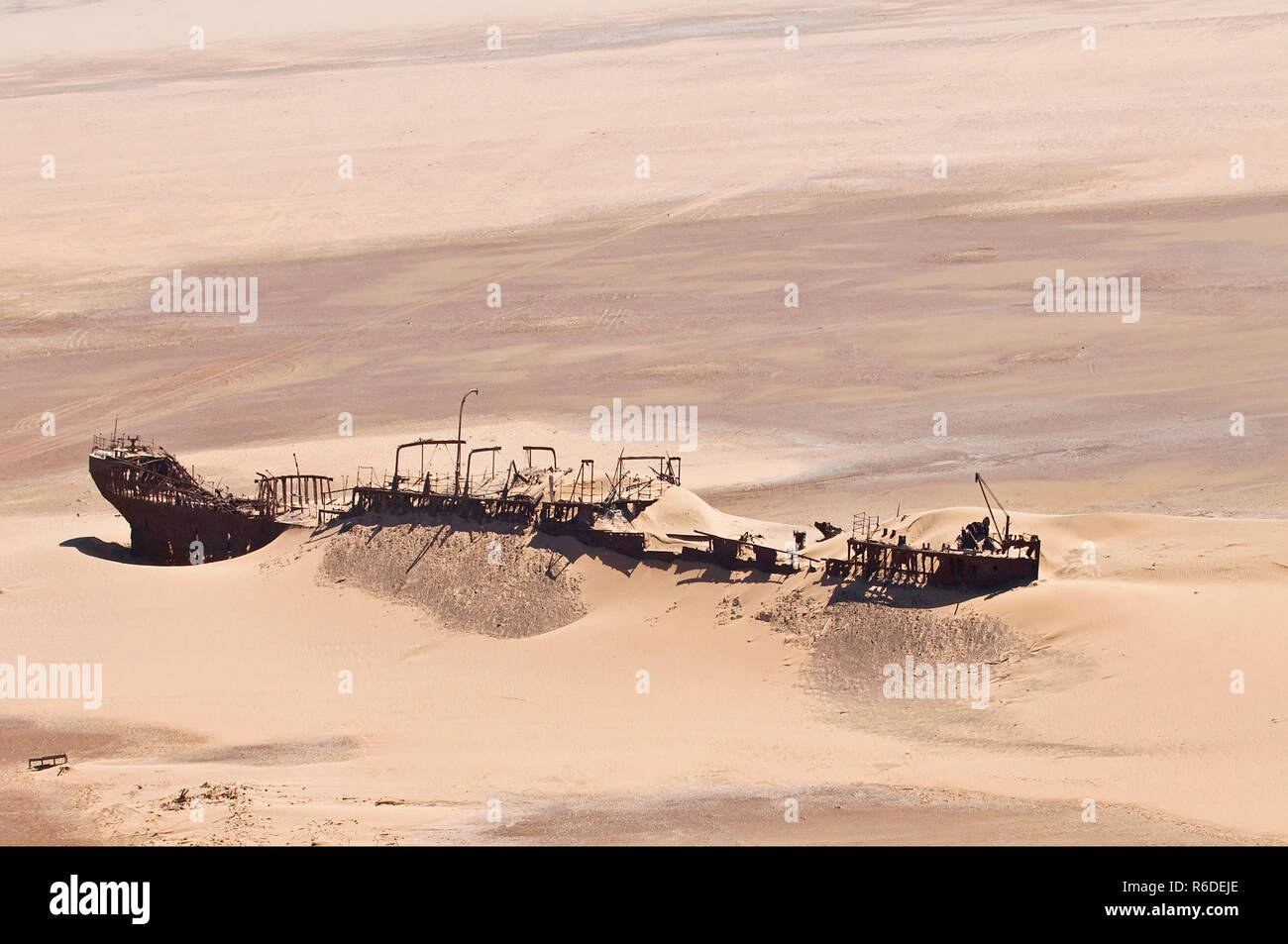 Edward Bohlen Schiffswrack an der Namib Wüste, Skelettküste, Afrika ...