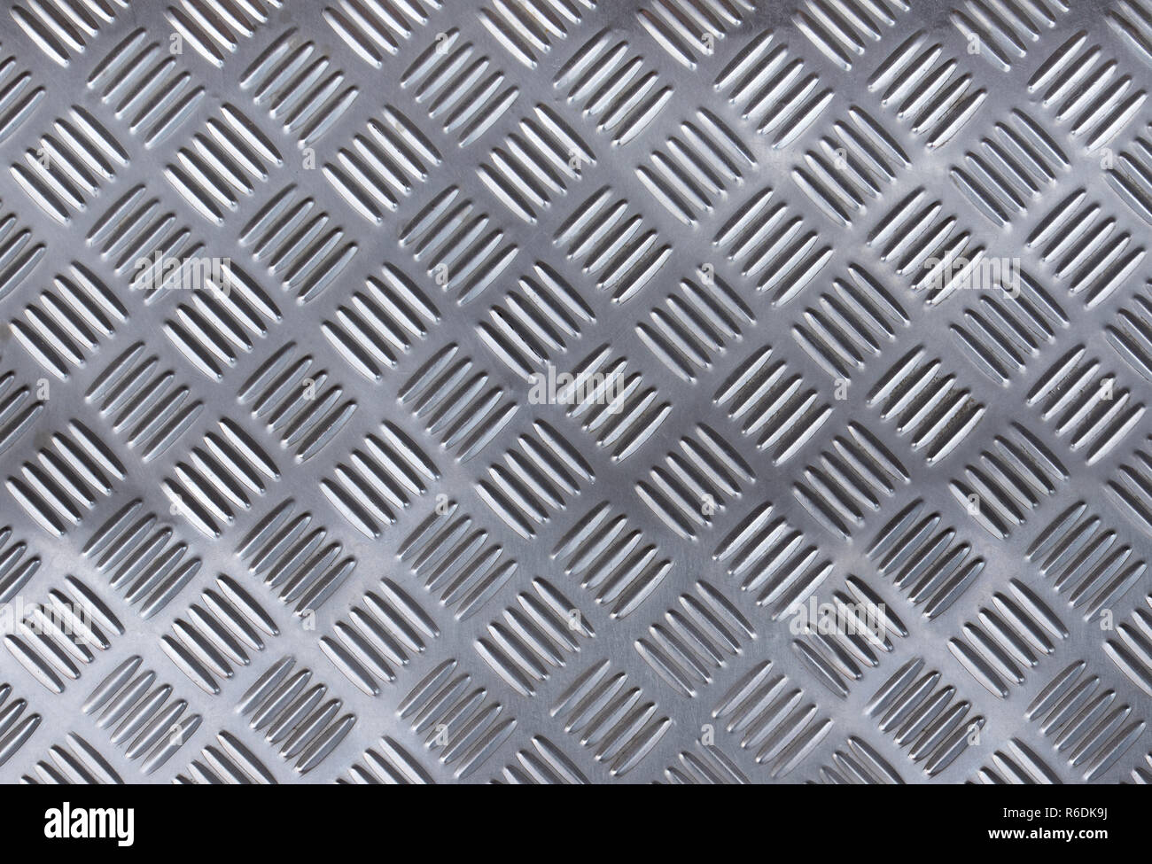 Metal grating rough diamond pattern -Fotos und -Bildmaterial in hoher ...