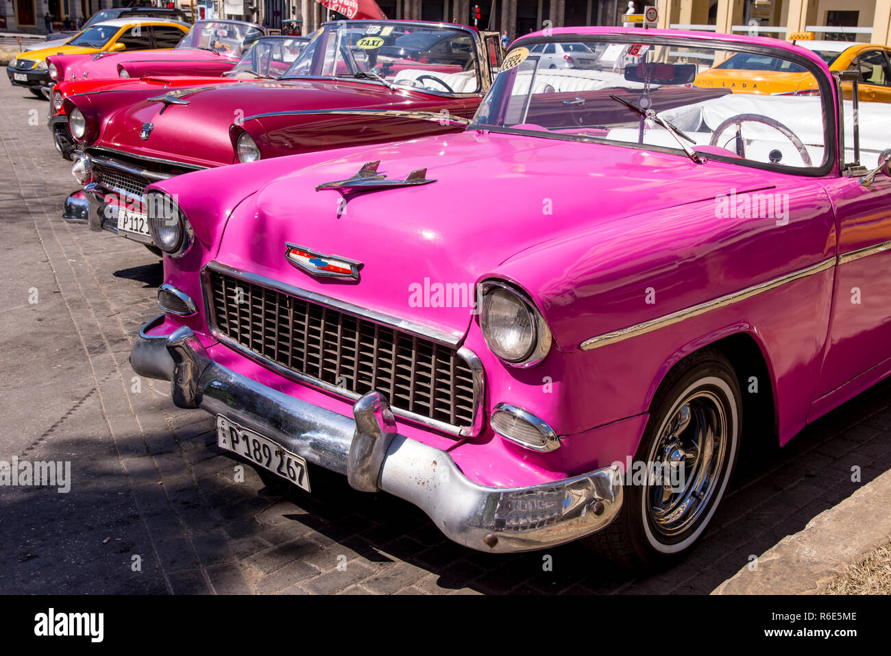 Amerikanische Autos In Havanna Stockfotos und -bilder Kaufen - Alamy