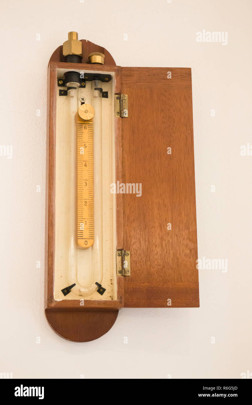 Physisches instrument -Fotos und -Bildmaterial in hoher Auflösung – Alamy