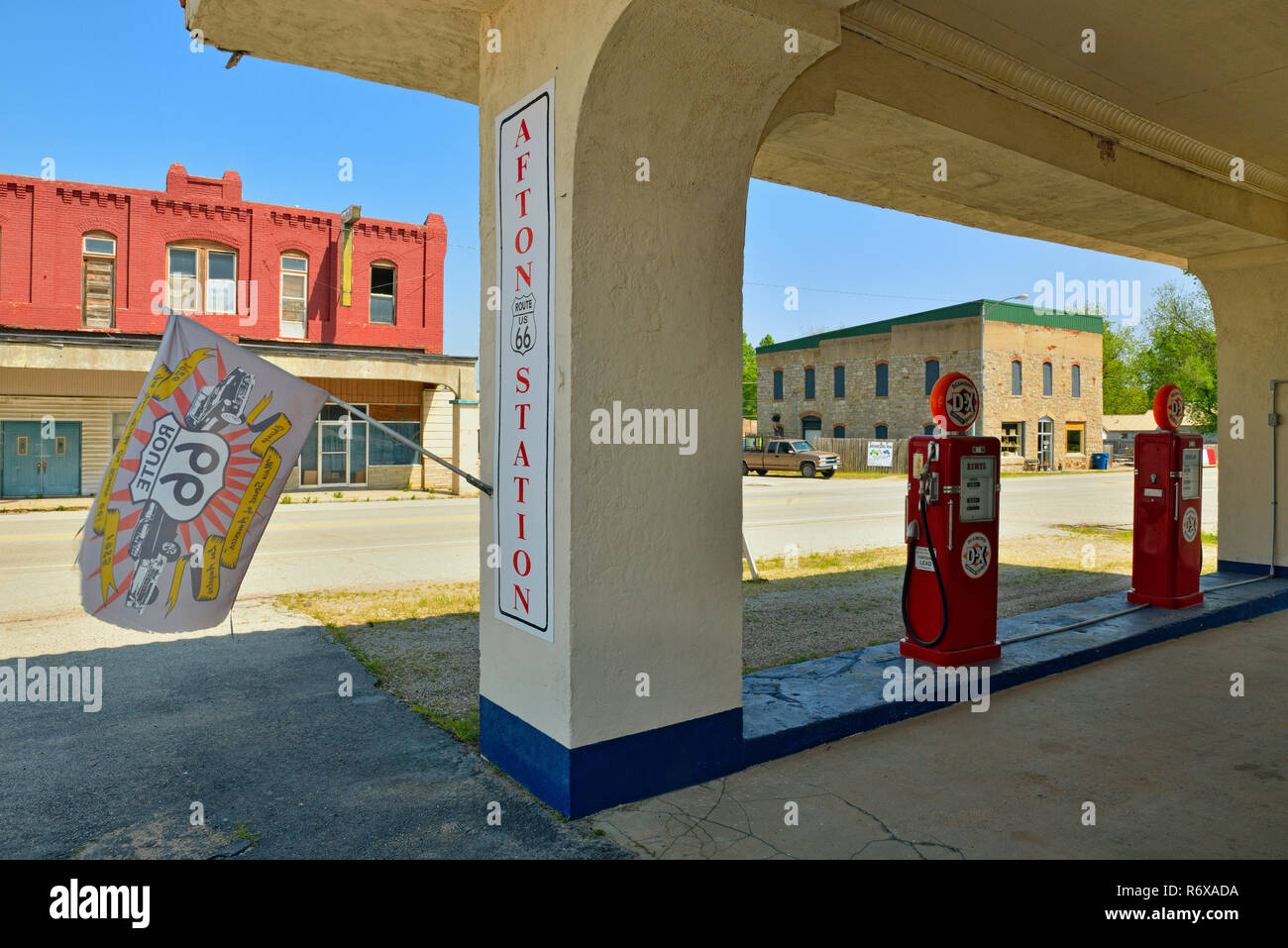Afton Station Packard Museum-DX-Tankstelle in der Innenstadt von Afton ...