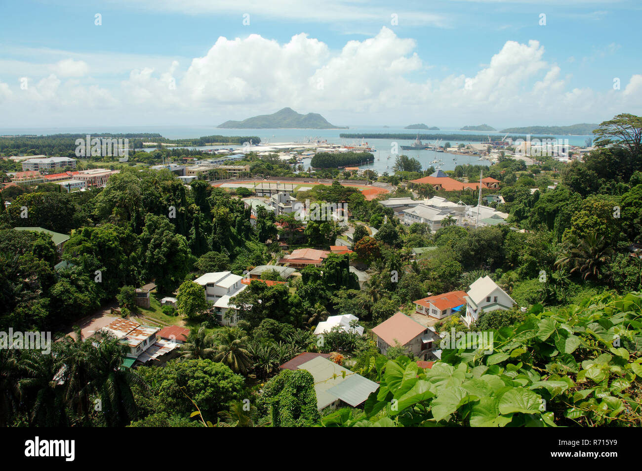Seychelles mahe victoria harbour -Fotos und -Bildmaterial in hoher ...