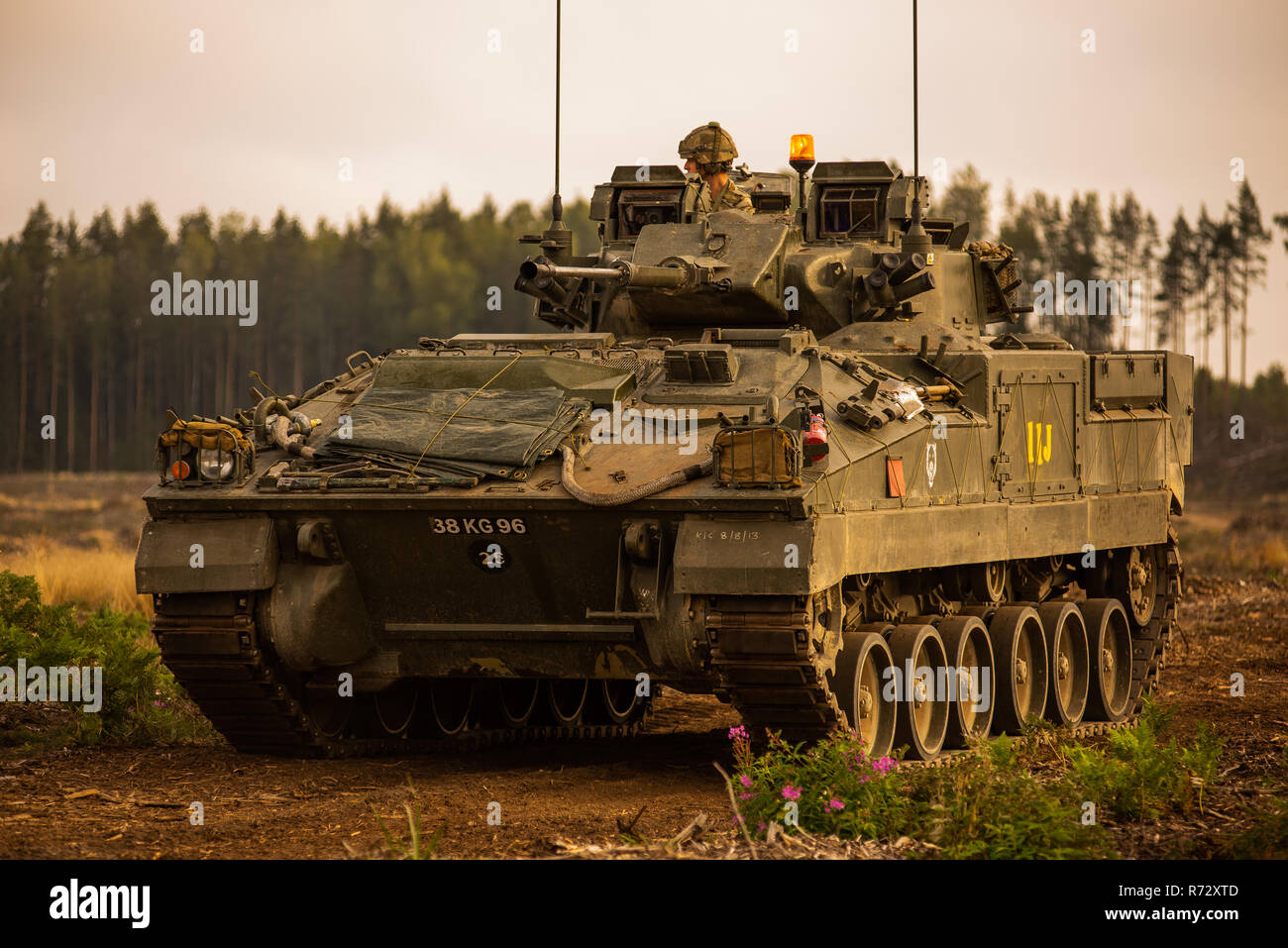 Nato military vehicles in army -Fotos und -Bildmaterial in hoher ...