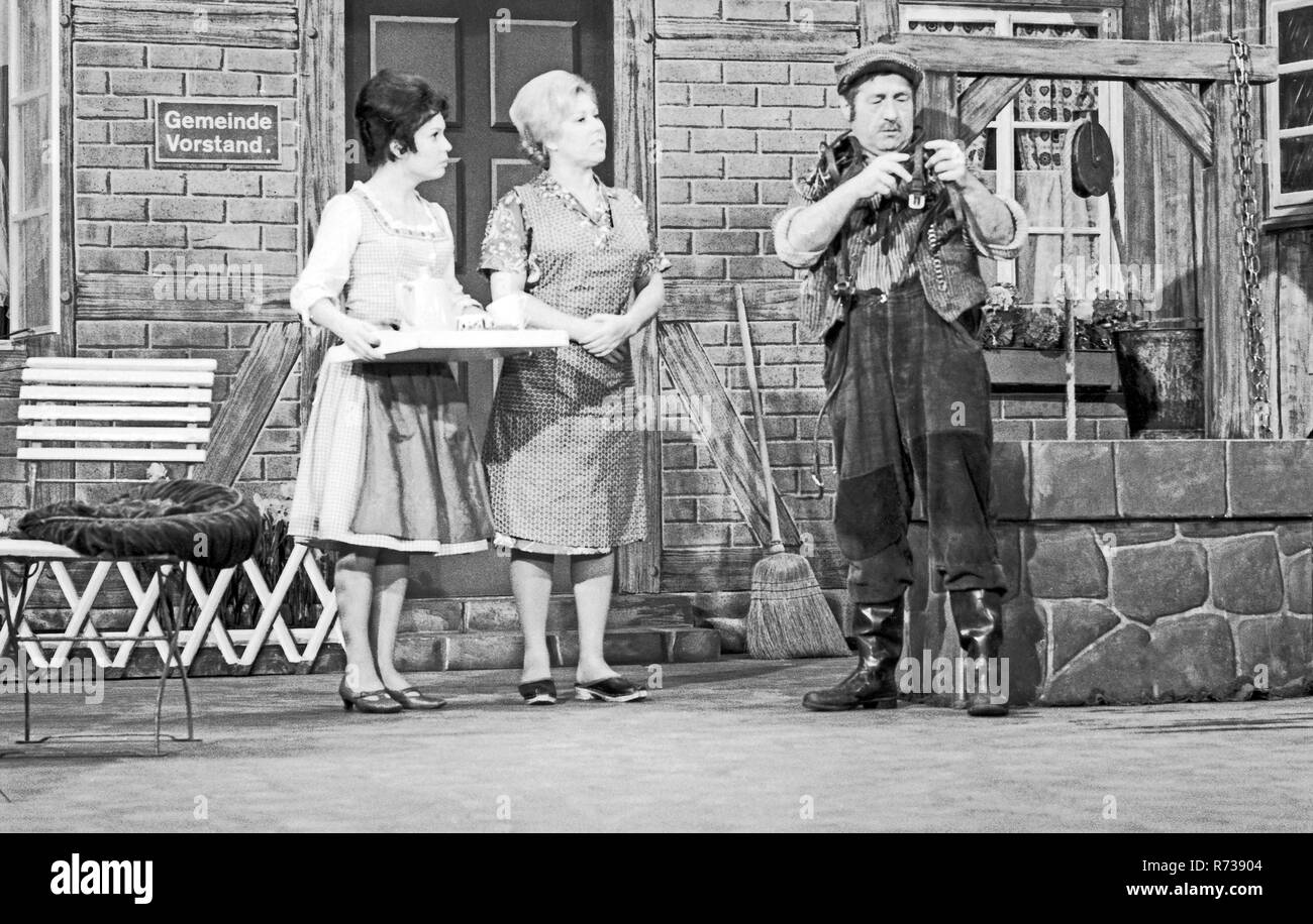 Eva maria bauer -Fotos und -Bildmaterial in hoher Auflösung – Alamy