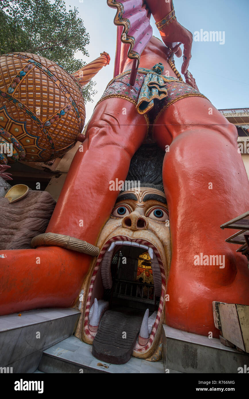 Jhandewalan hanuman mandir -Fotos und -Bildmaterial in hoher Auflösung ...