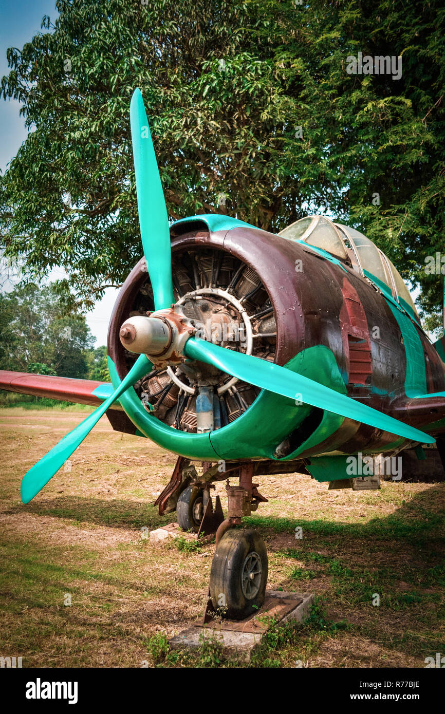 Alte militärische Flugzeug für Soldat Krieger in der Welt Krieg im Park ...