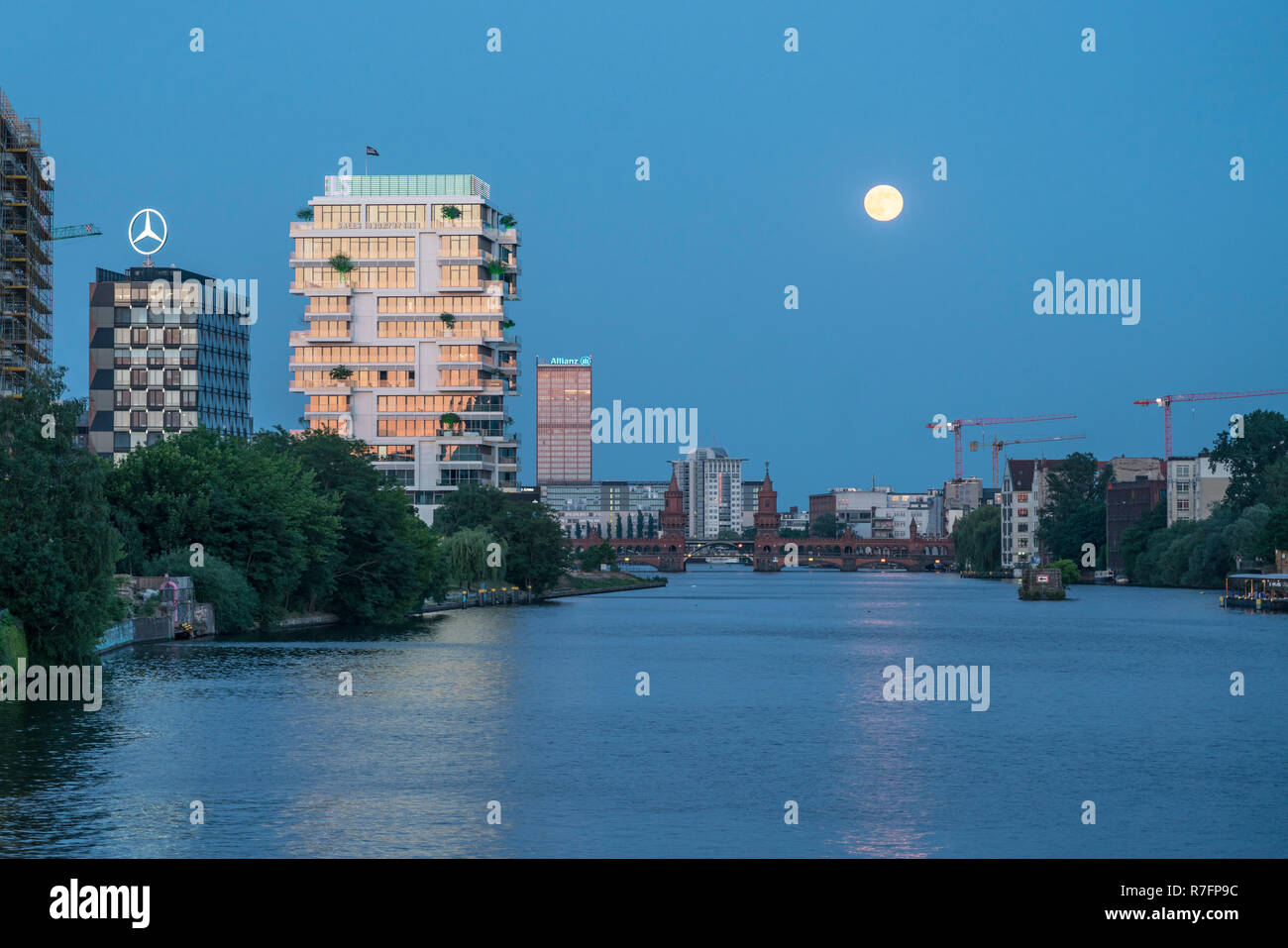 Treptowers berlin -Fotos und -Bildmaterial in hoher Auflösung – Alamy