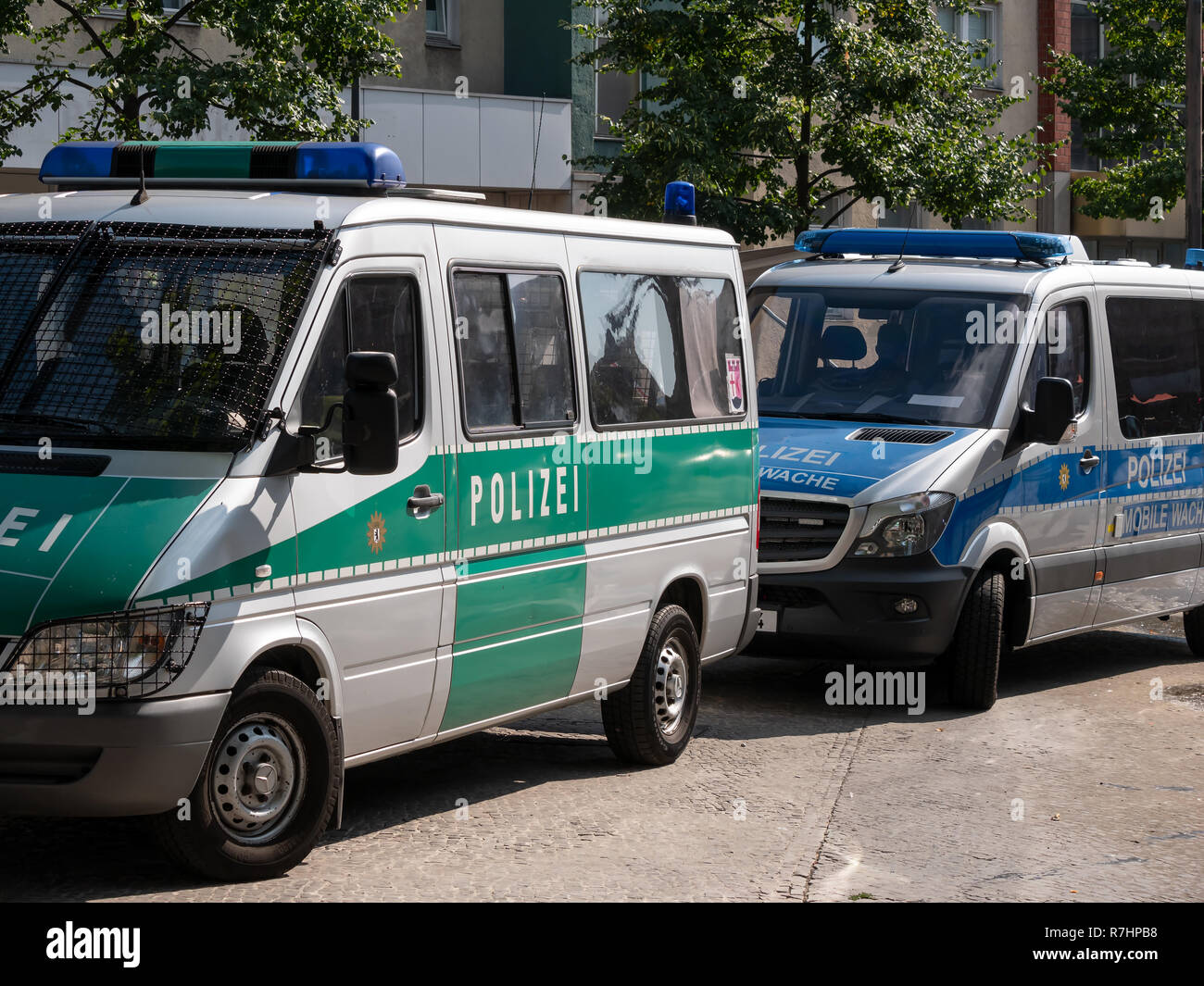 Police Car In Berlin Stockfotos und -bilder Kaufen - Alamy