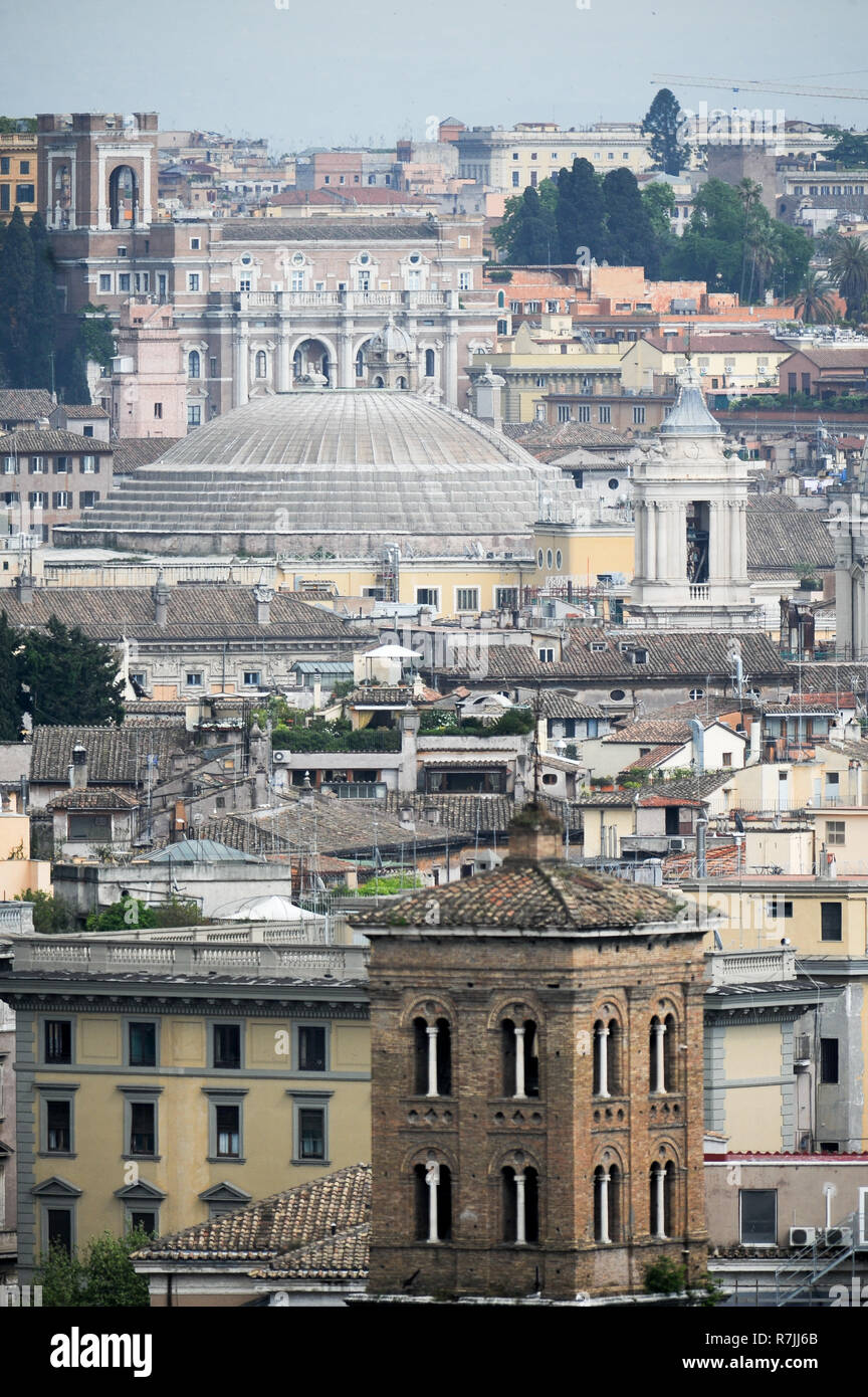 Chiesa di santa agnese in agone -Fotos und -Bildmaterial in hoher ...