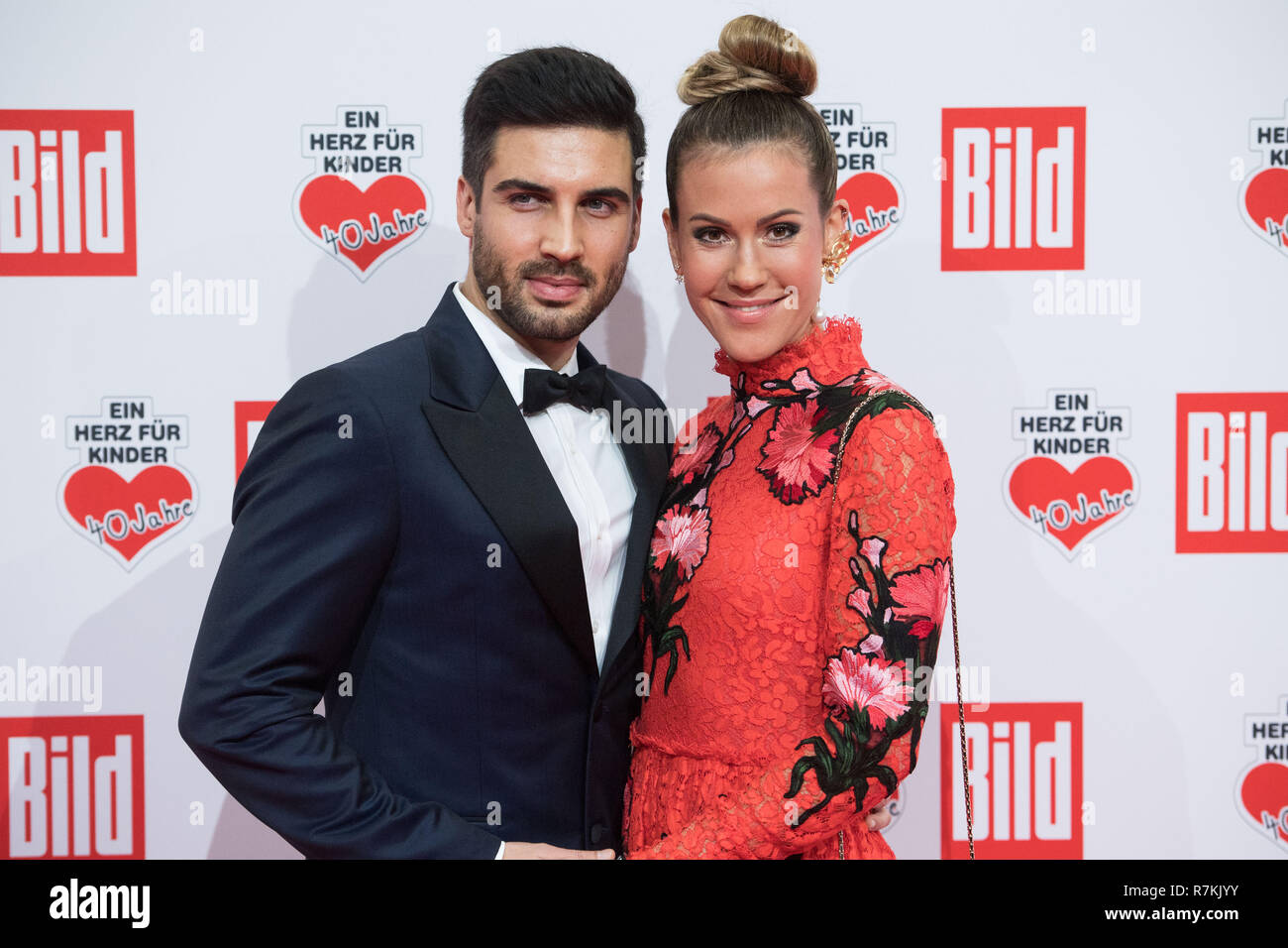 Wolke Hegenbarth (rechts, Schauspielerin) und Oliver VAID, halb Bild ...
