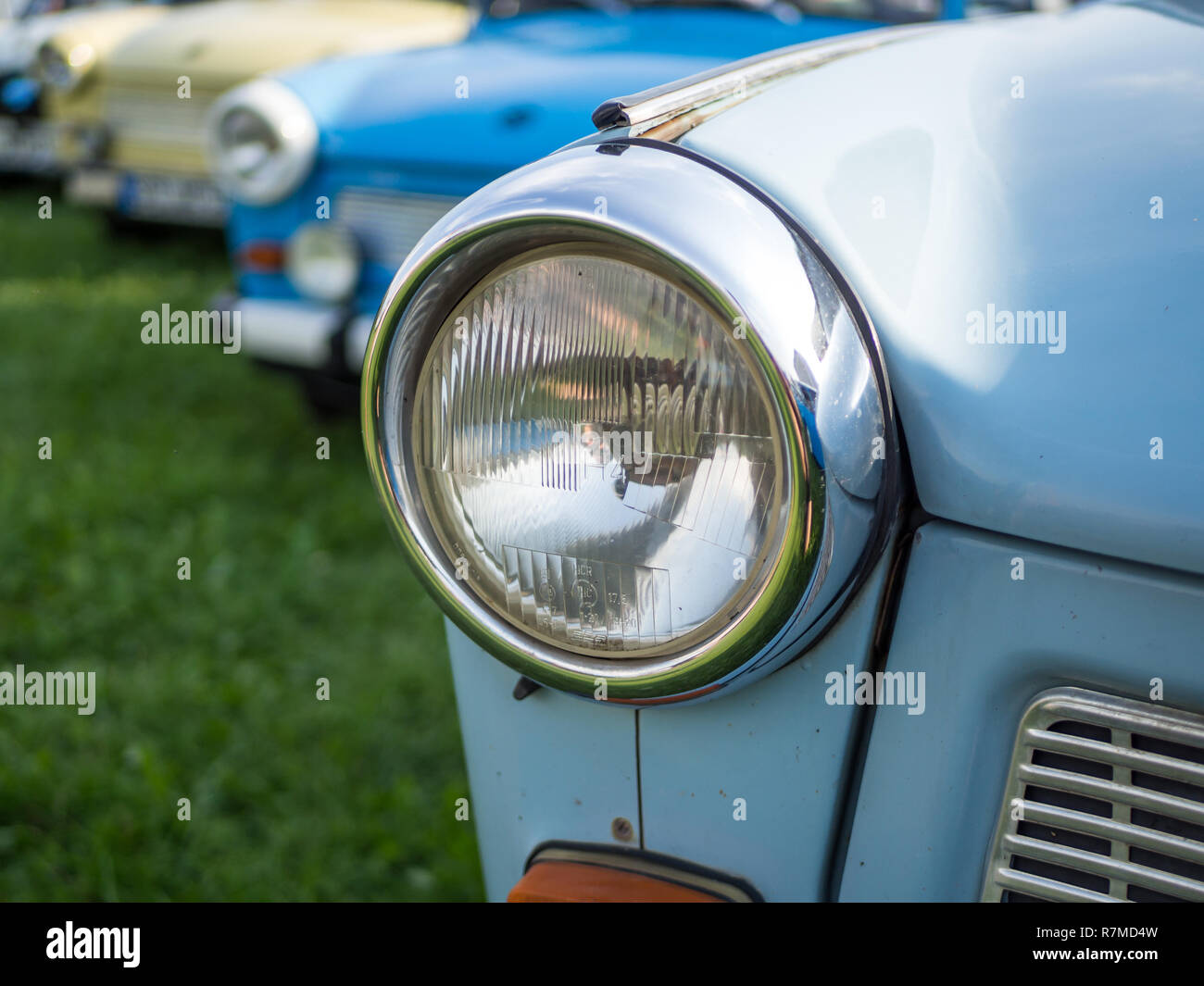 Trabi trabant trabant 500 -Fotos und -Bildmaterial in hoher Auflösung ...