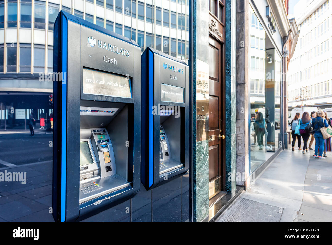 Atm london england uk -Fotos und -Bildmaterial in hoher Auflösung – Alamy