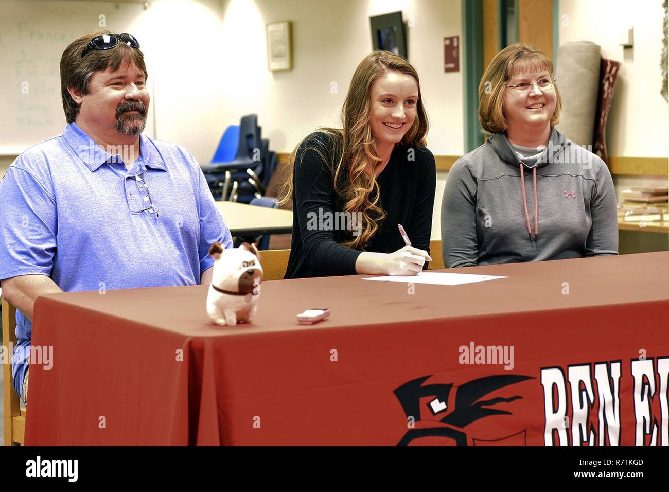 Ben eielson gymnasium -Fotos und -Bildmaterial in hoher Auflösung – Alamy