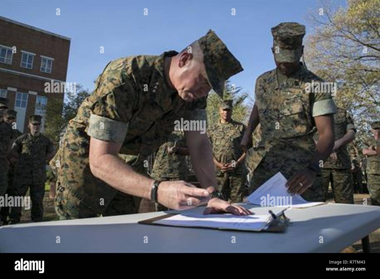 Generalleutnant wissler -Fotos und -Bildmaterial in hoher Auflösung – Alamy
