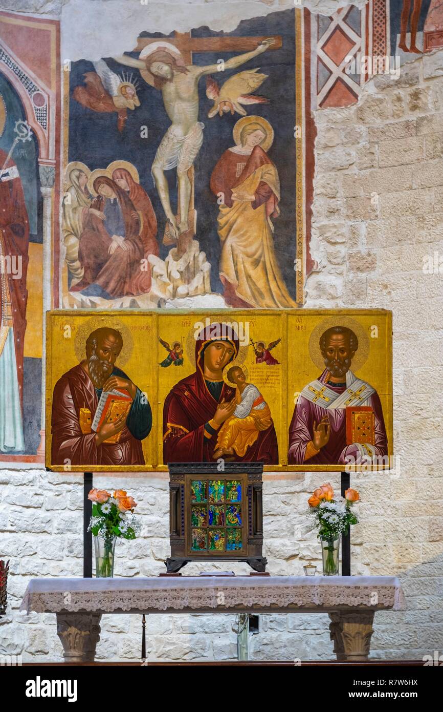 Triptychon fresko -Fotos und -Bildmaterial in hoher Auflösung – Alamy