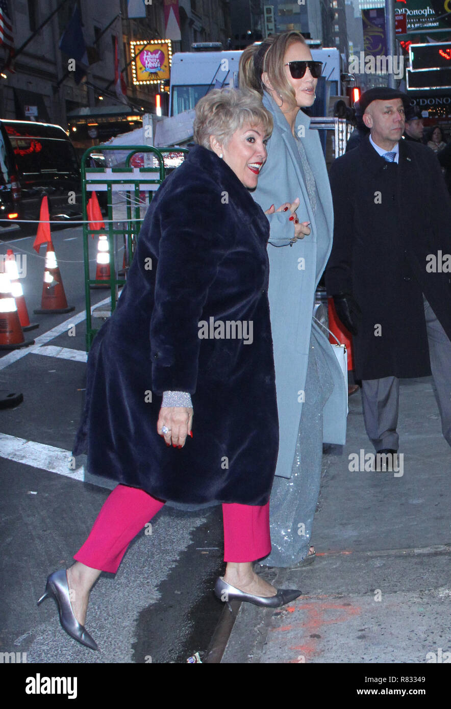 Jennifer lopez and guadalupe lopez -Fotos und -Bildmaterial in hoher ...