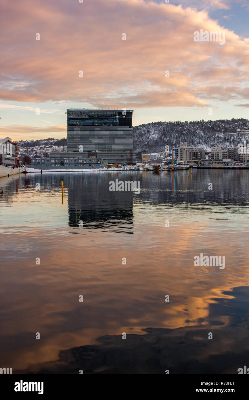 Neues munch museum in oslo -Fotos und -Bildmaterial in hoher Auflösung ...
