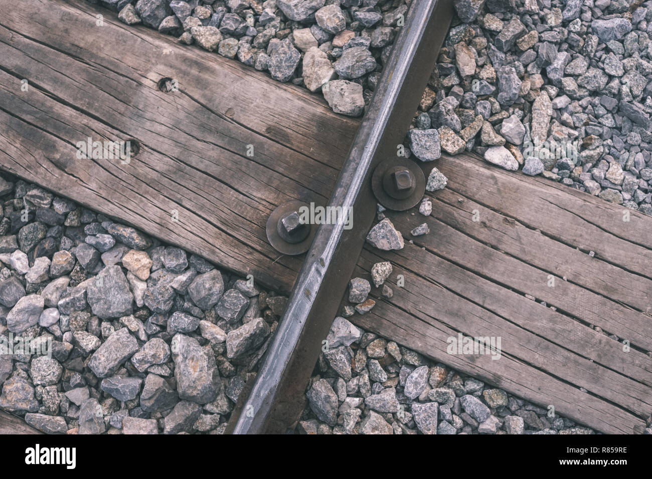 Alten Holz Bahn und Zug auf den Gleisen anmelden. touristische Attraktion der Bahn in der ...