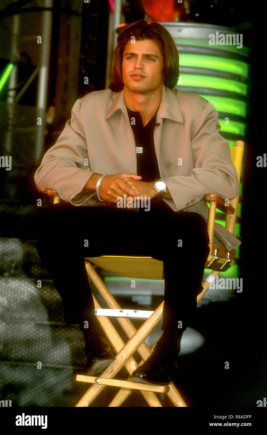 UNIVERSAL CITY, CA - 17. April: Schauspieler David Charvet besucht ...