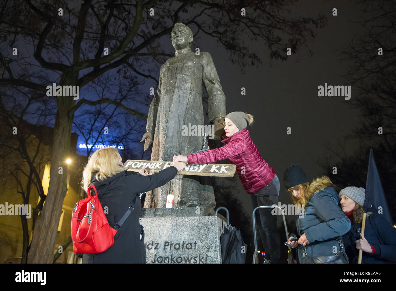 Statue Von Henryk Jankowski Stockfotos und -bilder Kaufen - Alamy
