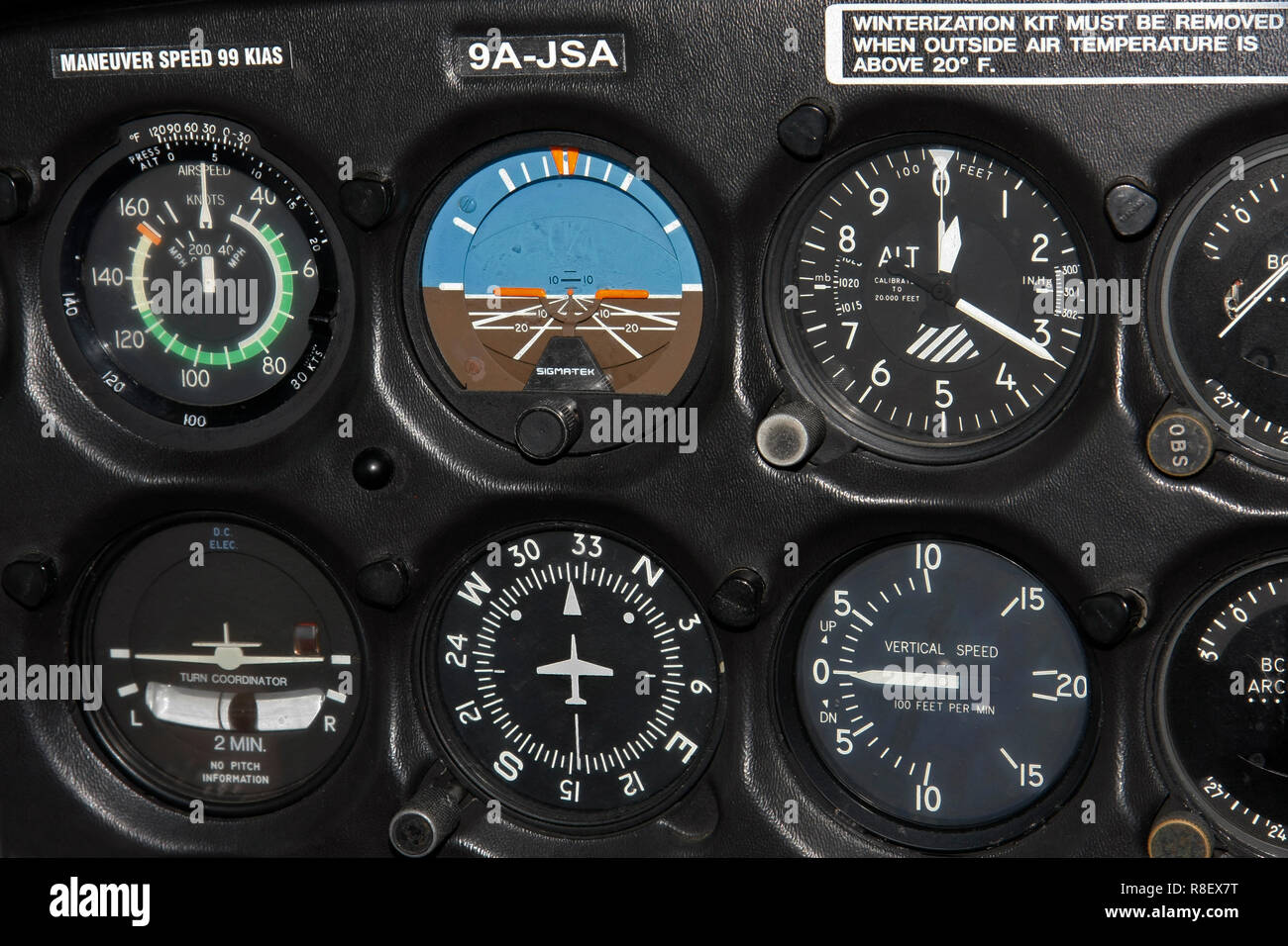Instrumententafel cessna -Fotos und -Bildmaterial in hoher Auflösung ...