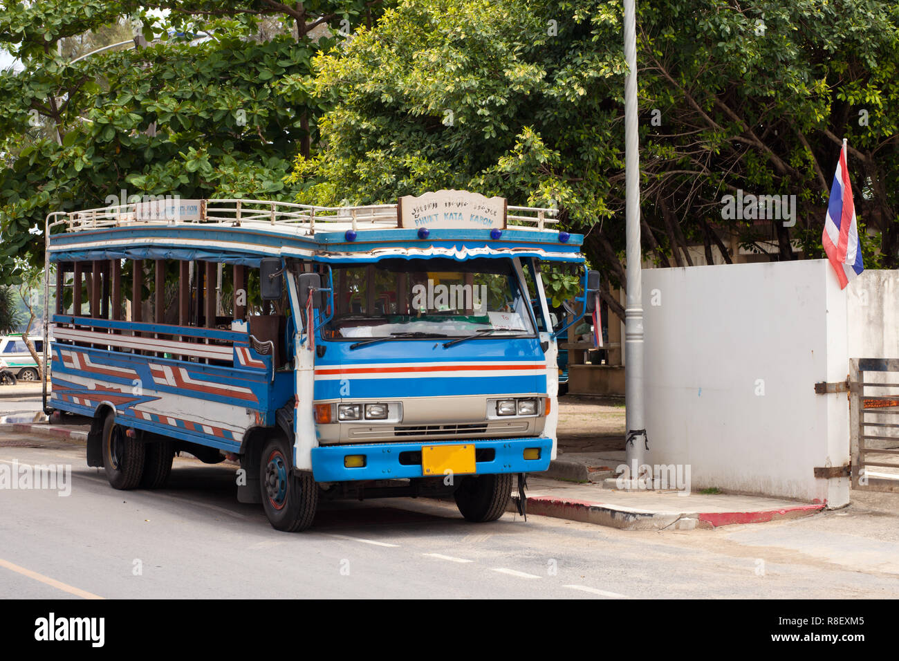Bus phuket -Fotos und -Bildmaterial in hoher Auflösung – Alamy