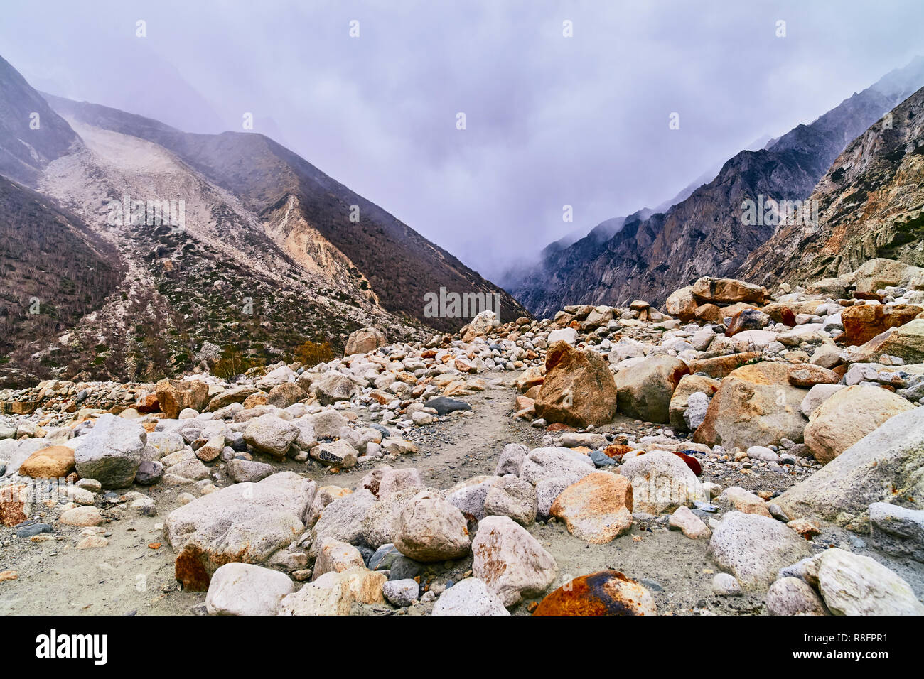 Gletscher gangotri -Fotos und -Bildmaterial in hoher Auflösung – Alamy