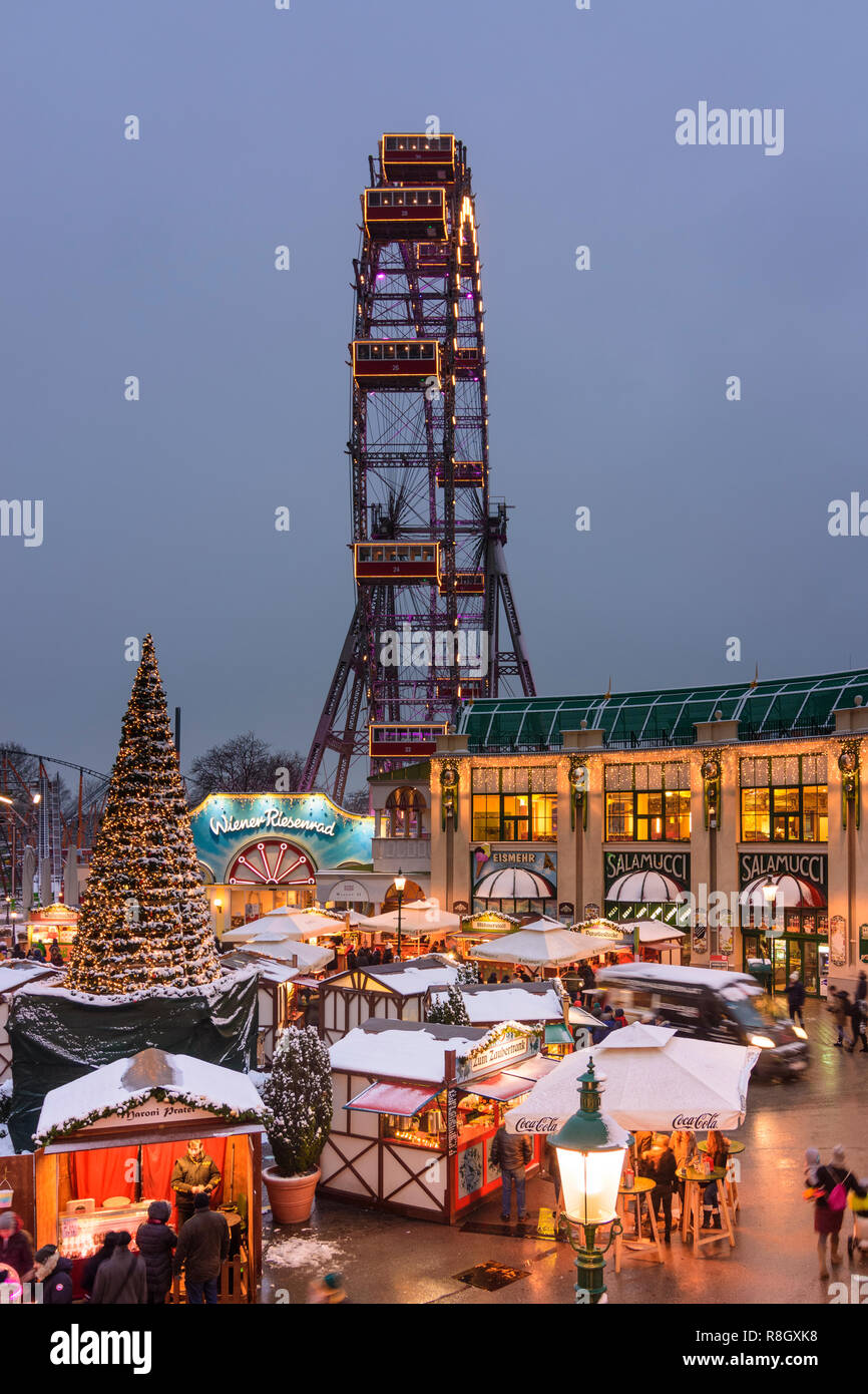 Wien, Wien: Riesenrad (Riesenrad Riesenrad) im Prater, Wintermarkt ...