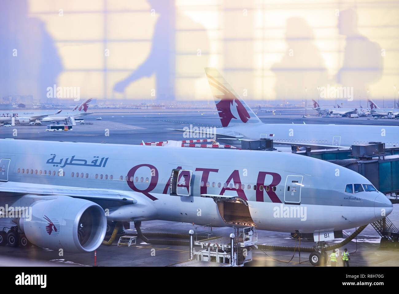 Doha hamad international airport -Fotos und -Bildmaterial in hoher ...