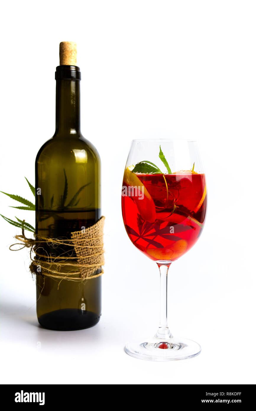 Roter burgunder wein -Fotos und -Bildmaterial in hoher Auflösung – Alamy