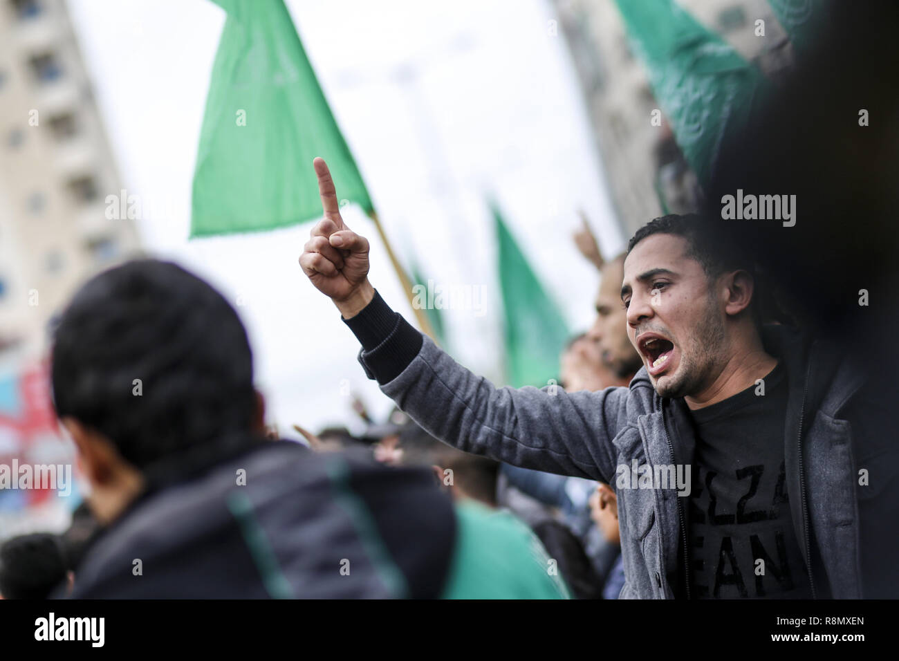 Gaza, Gaza, Palästina. 16 Dez, 2018. Tausende von Palästinensern in ...