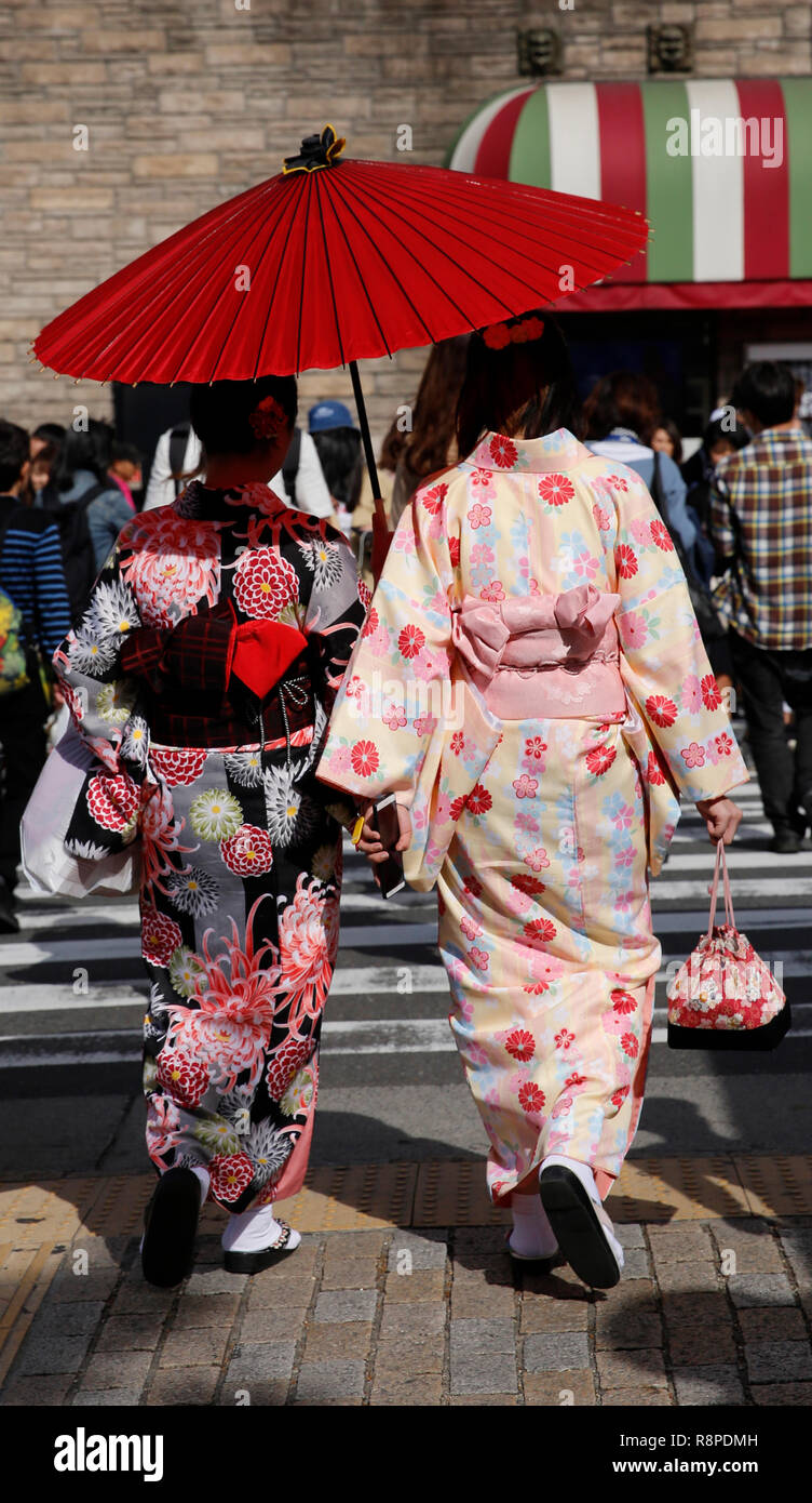 Japan Shinto Bow Stockfotos und -bilder Kaufen - Alamy