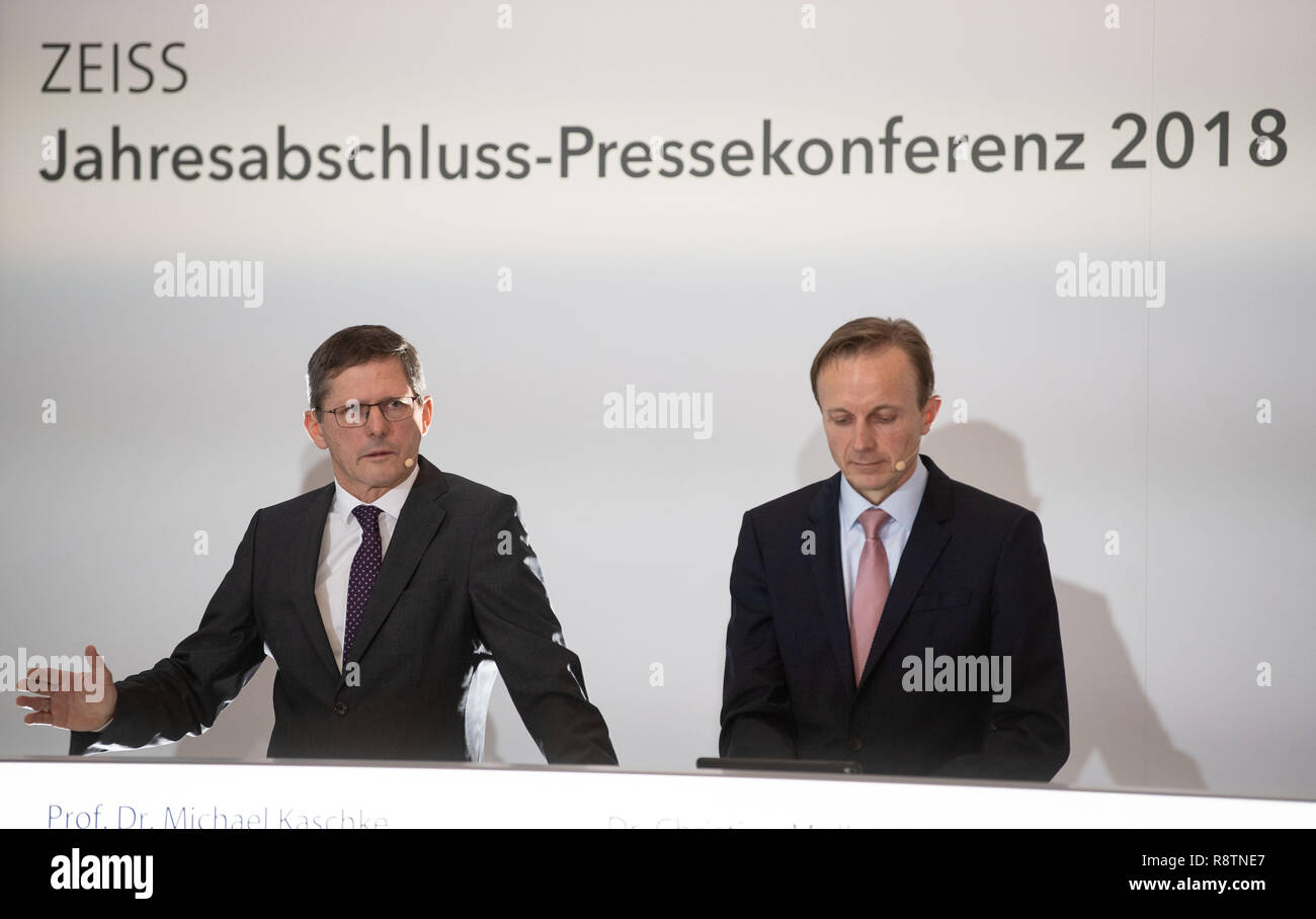 Gruppo zeiss -Fotos und -Bildmaterial in hoher Auflösung – Alamy