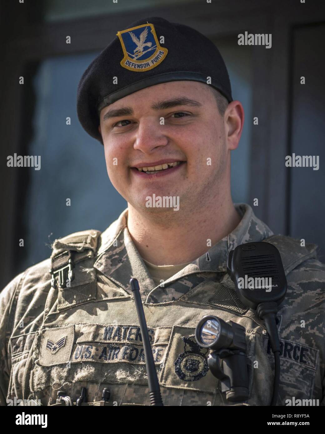 Us Air Force Senior Airman Jeremy Wasser, der Sicherheitskräfte, der ...