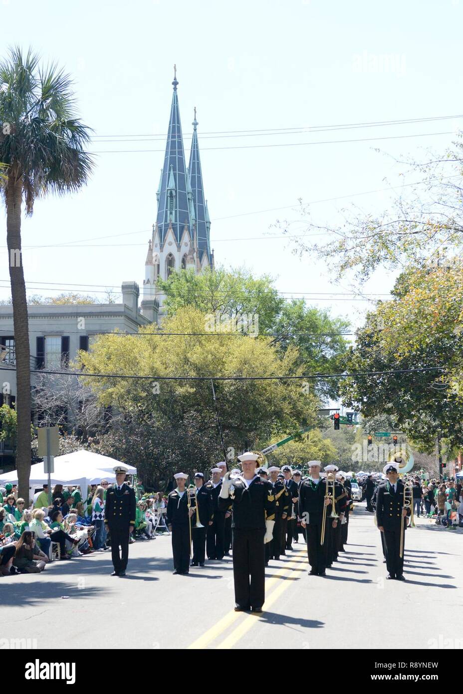 SAVANNAH, Ga (17. März 2017) - Musiker 1. Klasse Kevin Creasy, Marine ...