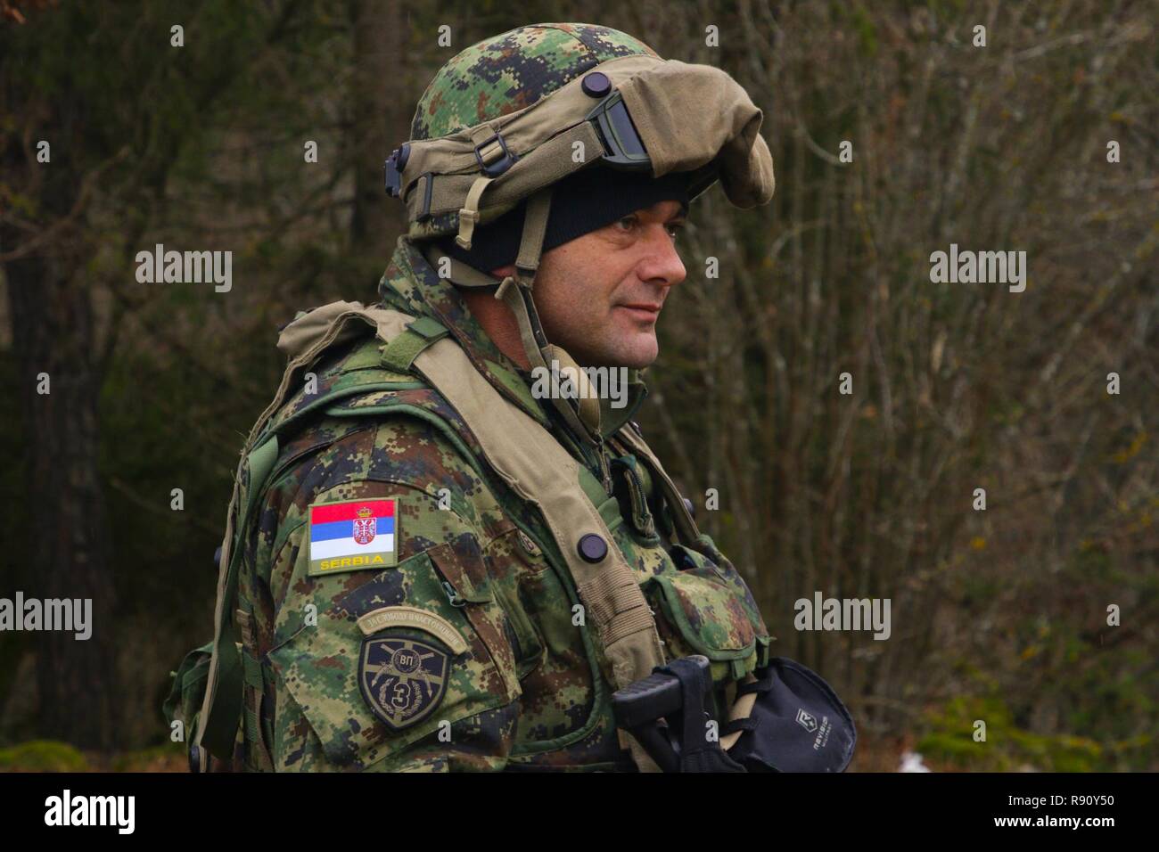 Serbian army soldier during joint -Fotos und -Bildmaterial in hoher ...