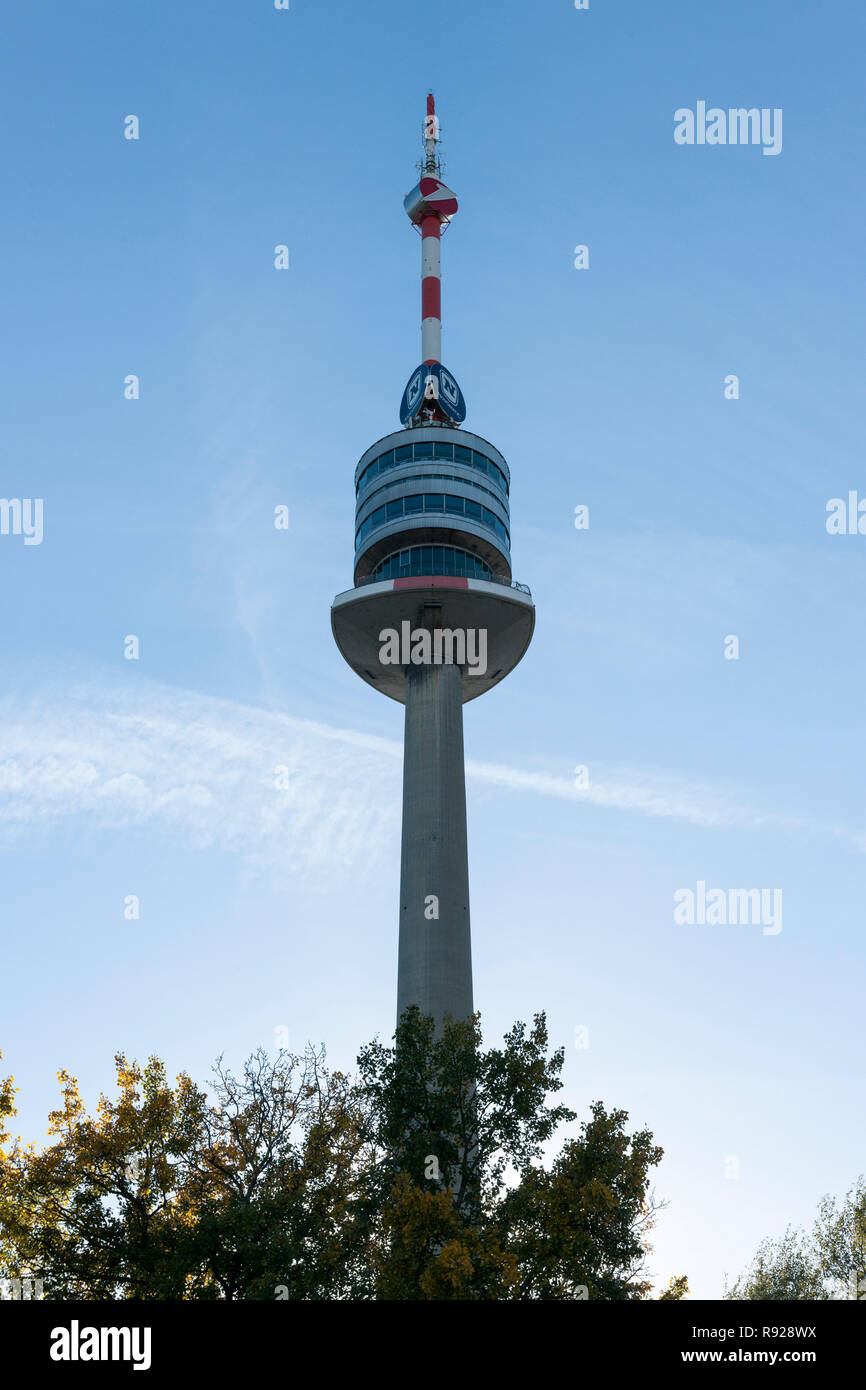 Donauturm wien -Fotos und -Bildmaterial in hoher Auflösung – Alamy